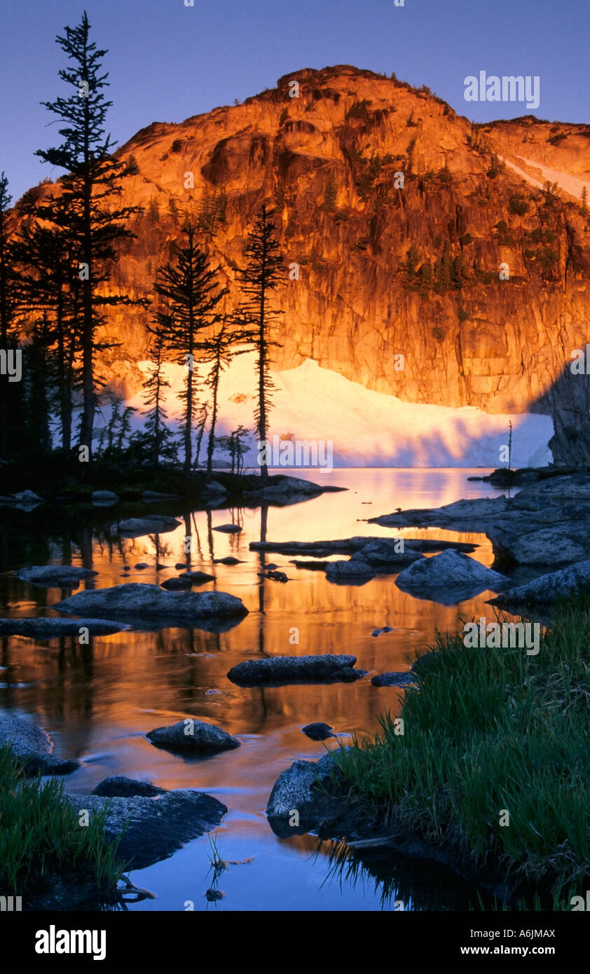 Washington state enchantment lakes hi-res stock photography and images ...