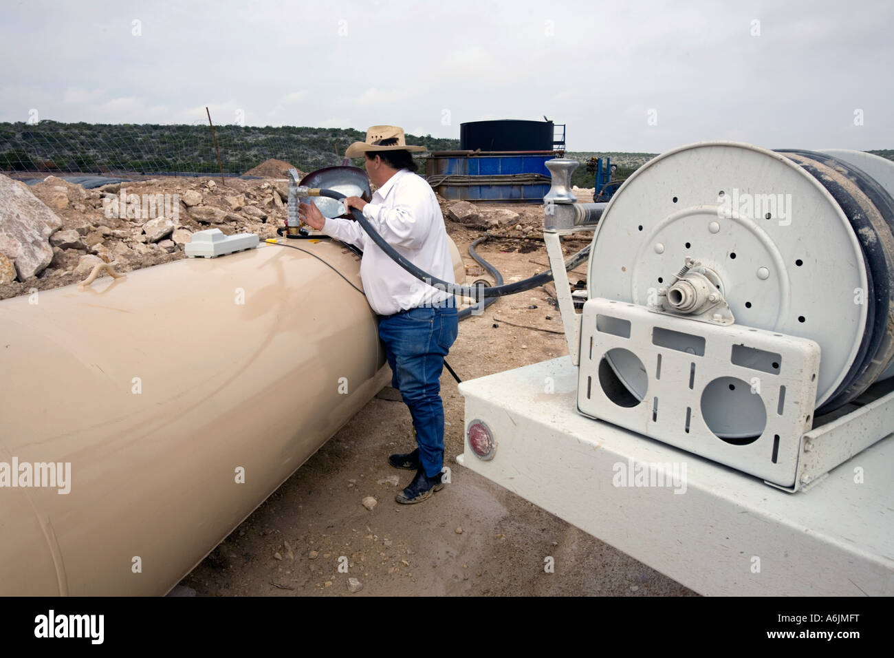 Propane tank hi-res stock photography and images - Alamy
