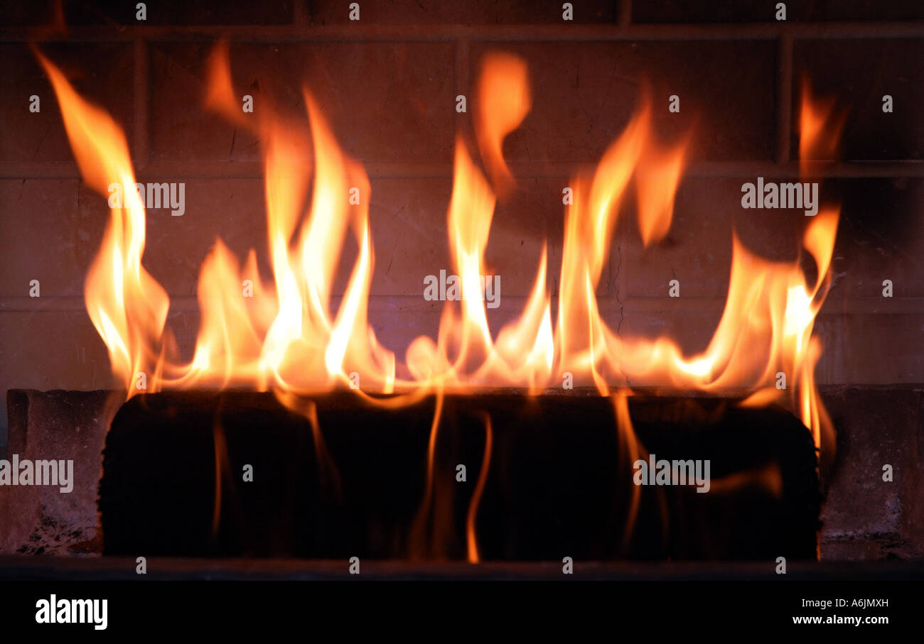 Firelog hi-res stock photography and images - Alamy
