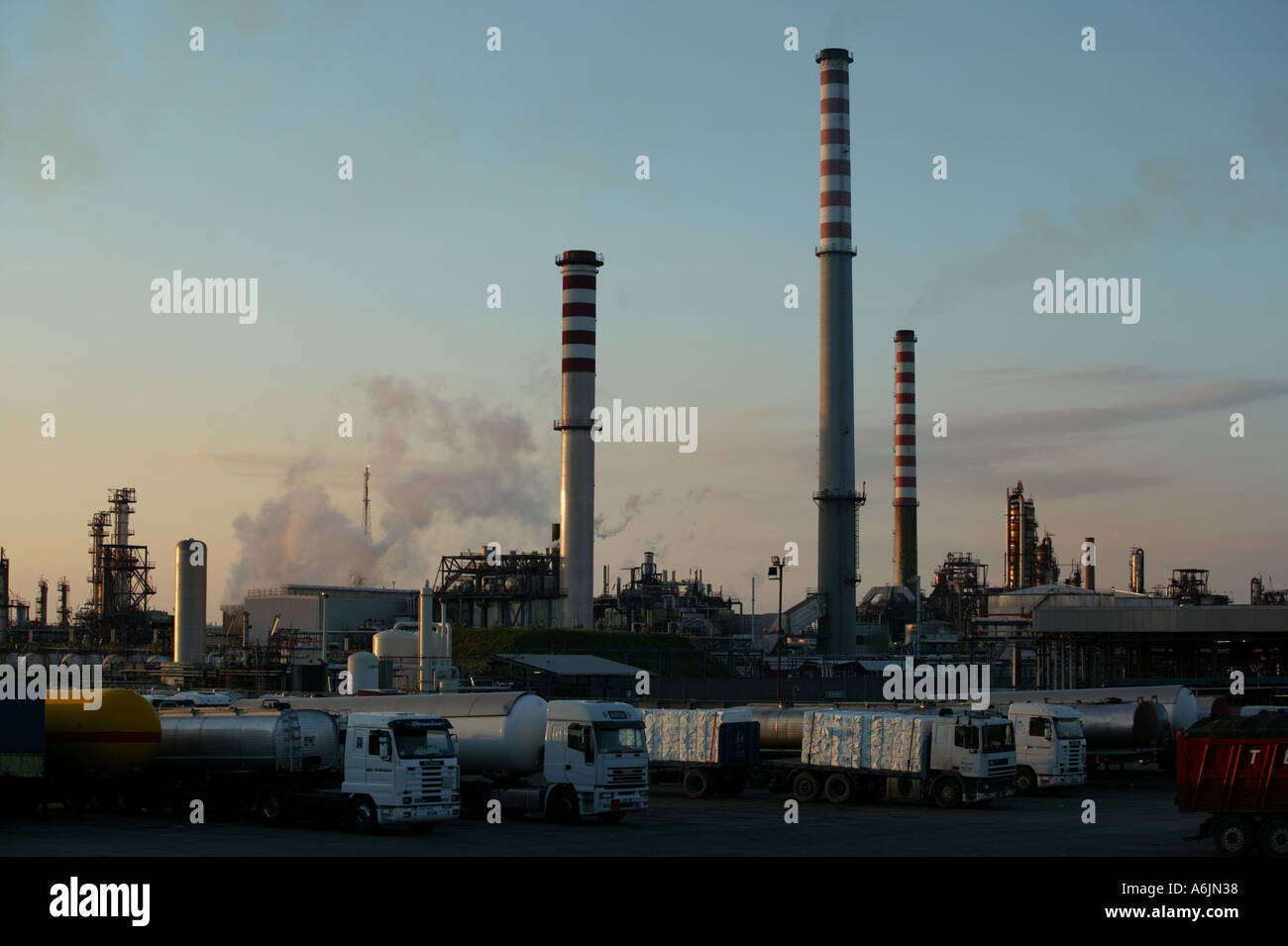 Hot work refinery hi-res stock photography and images - Alamy