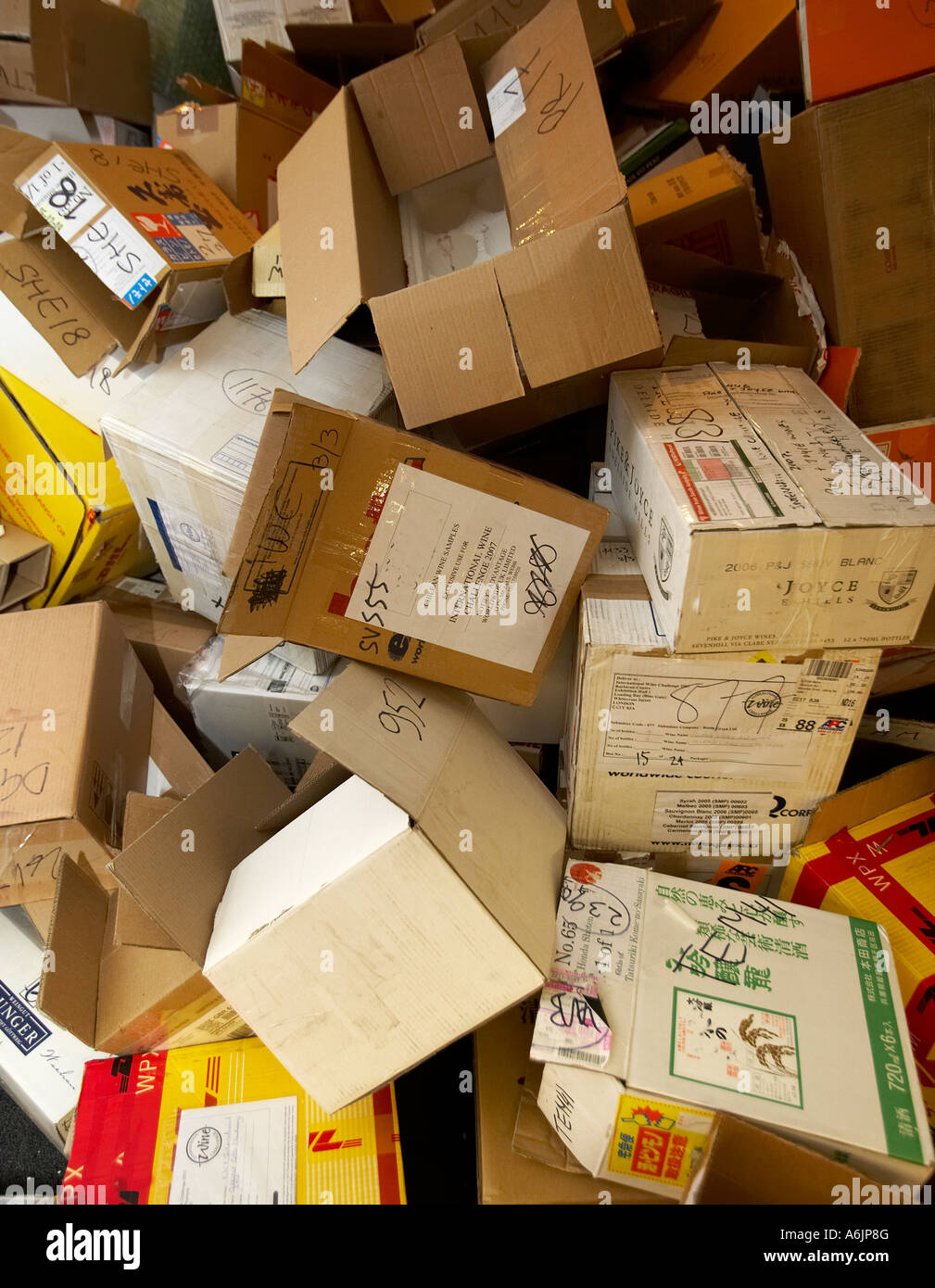 Empty cardboard boxes Stock Photo - Alamy