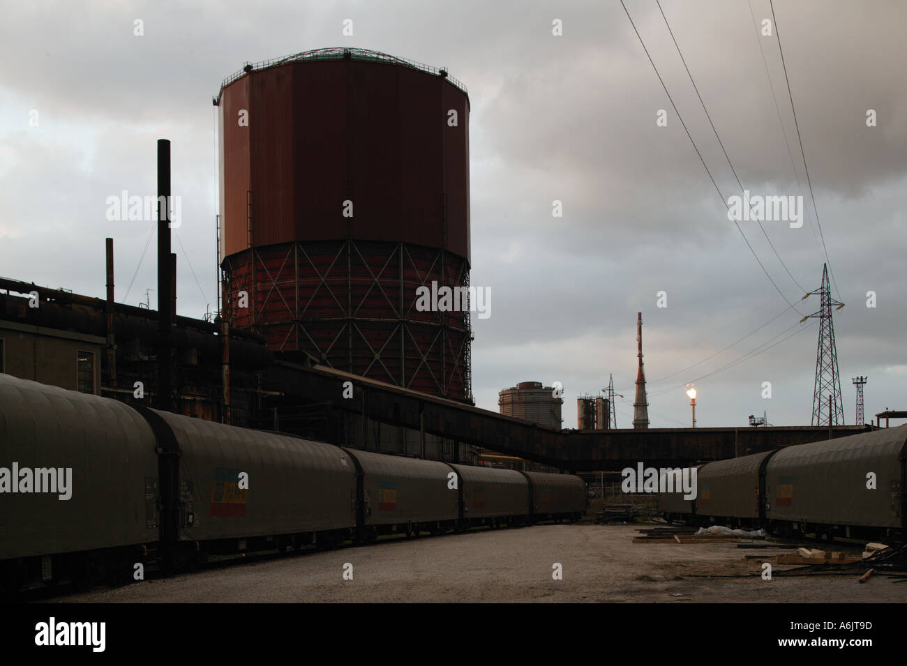 Metal bashing hi-res stock photography and images - Alamy