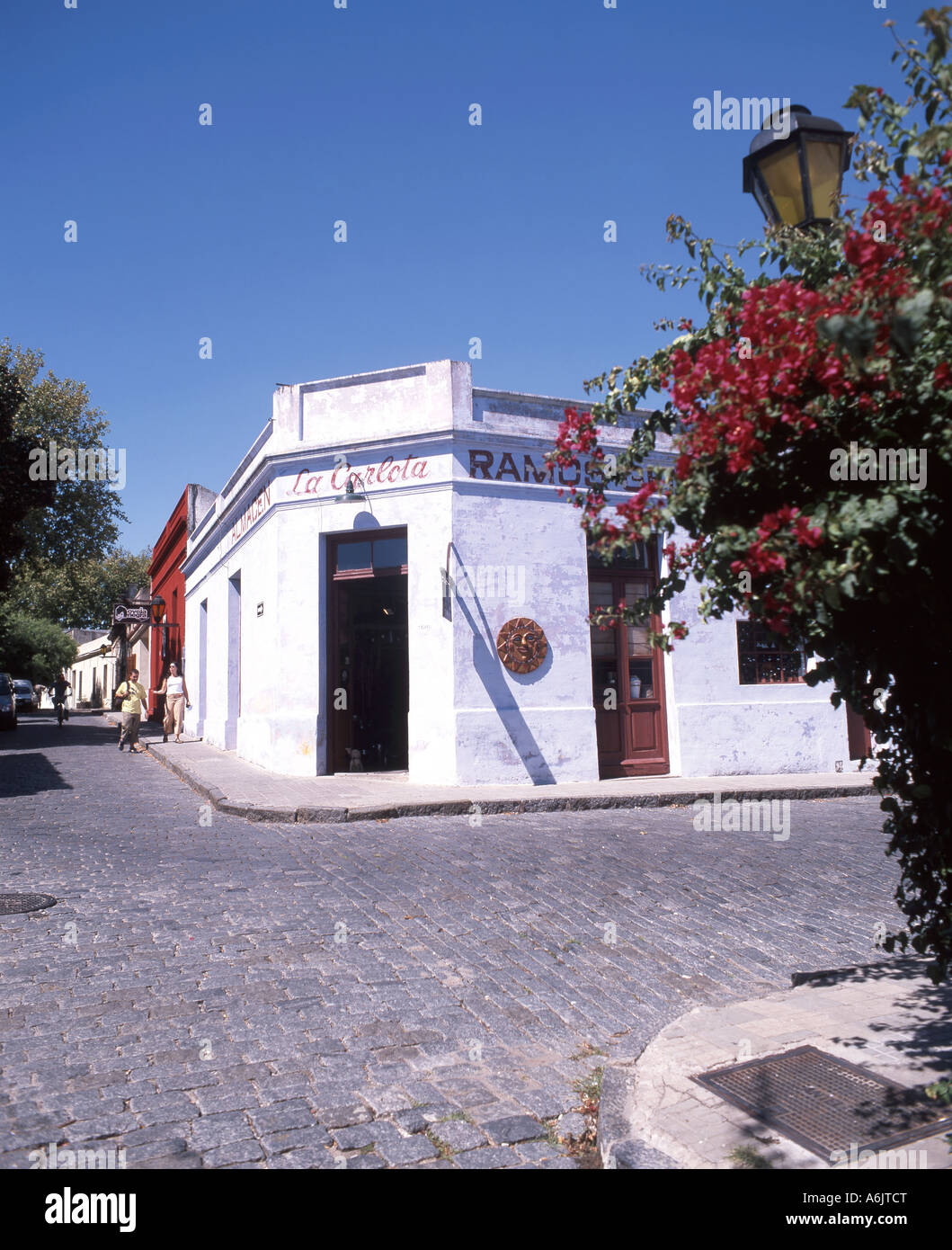Antique shop on cobbled street, Old Quarter, Colonia Del Sacramento ...