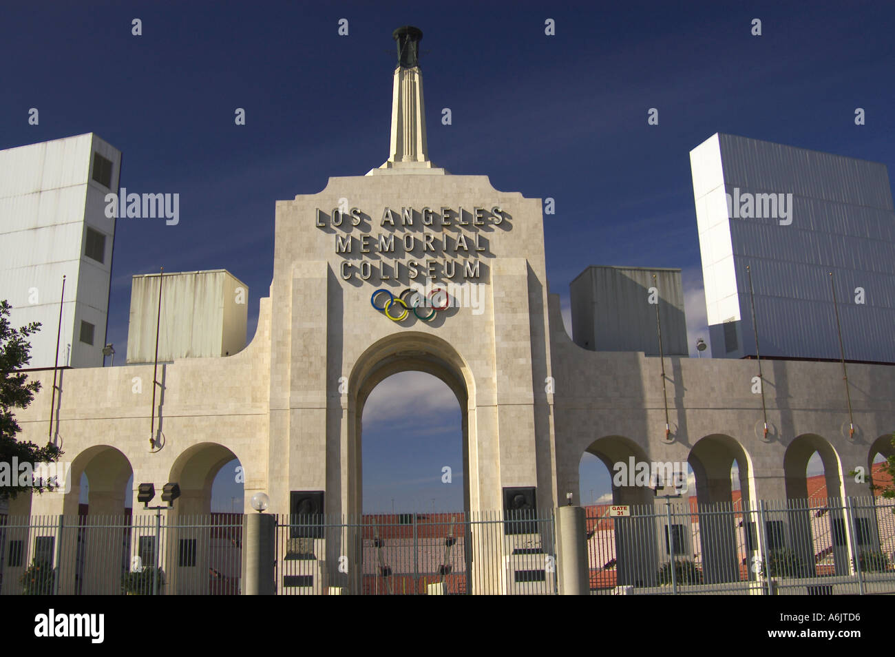 The exterior of the los angeles memorial coliseum hi-res stock ...