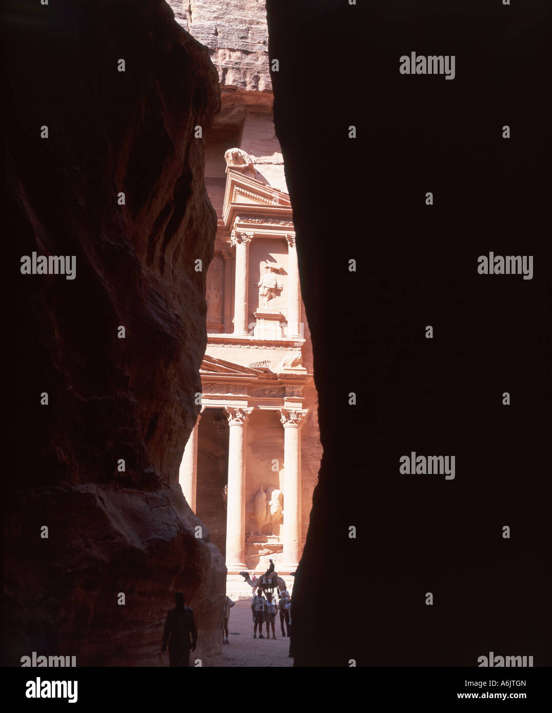 Exit of The Siq, The Treasury (Al Khazneh), ancient city of Petra, Maan ...