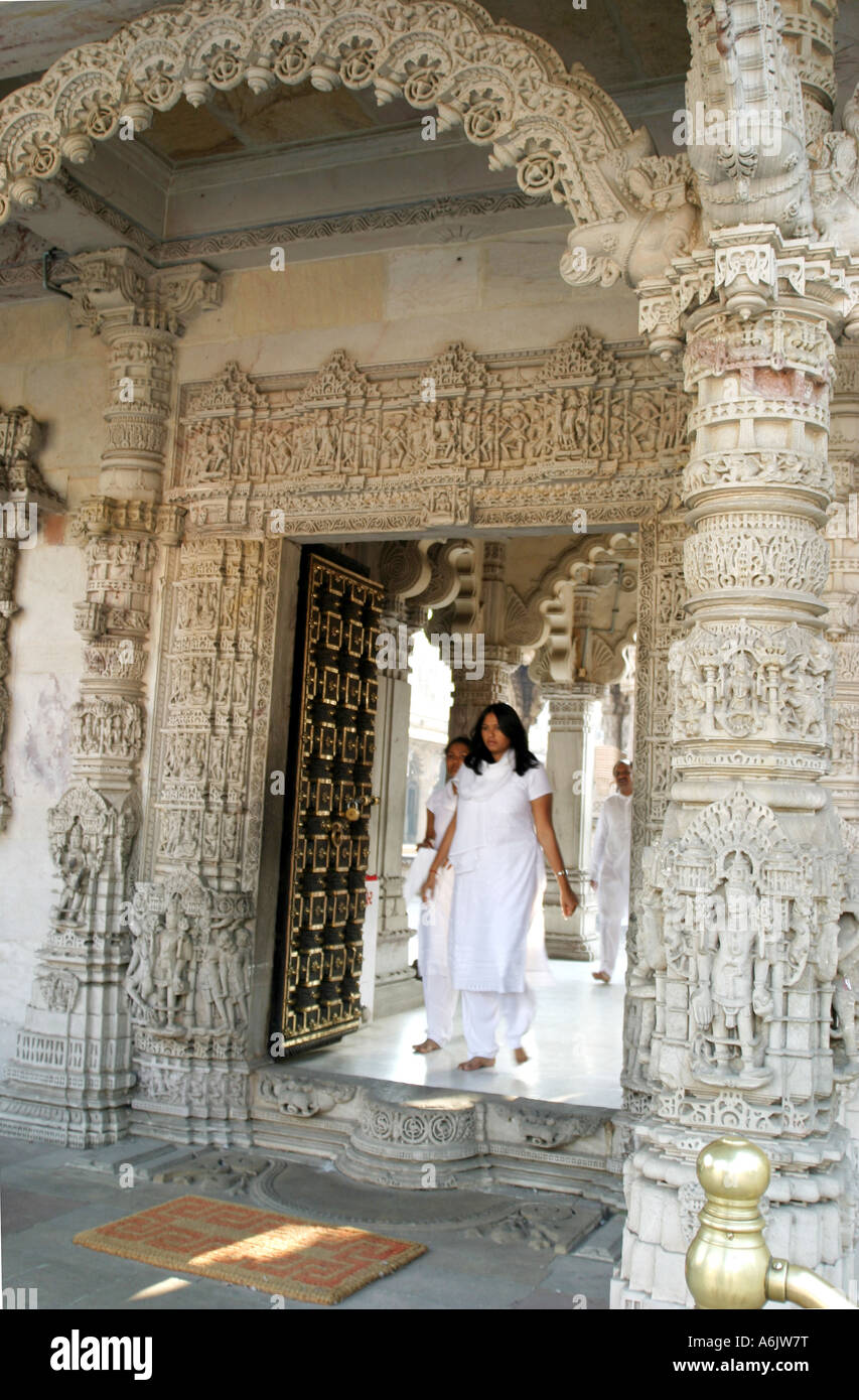 Entrance to the elaborately carved Hathee Singh Jain Temple at ...