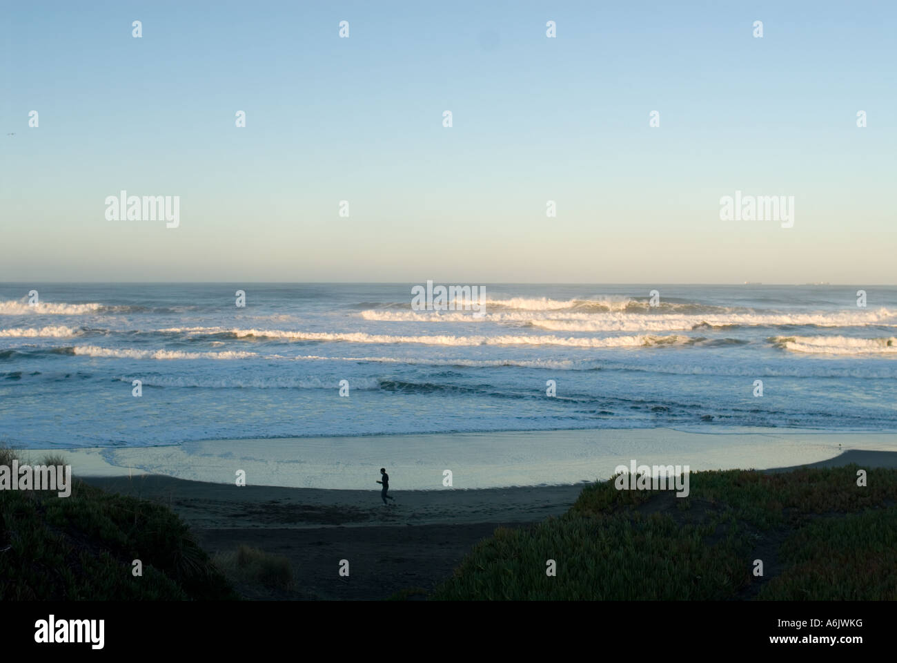 Pacific runner hi-res stock photography and images - Alamy
