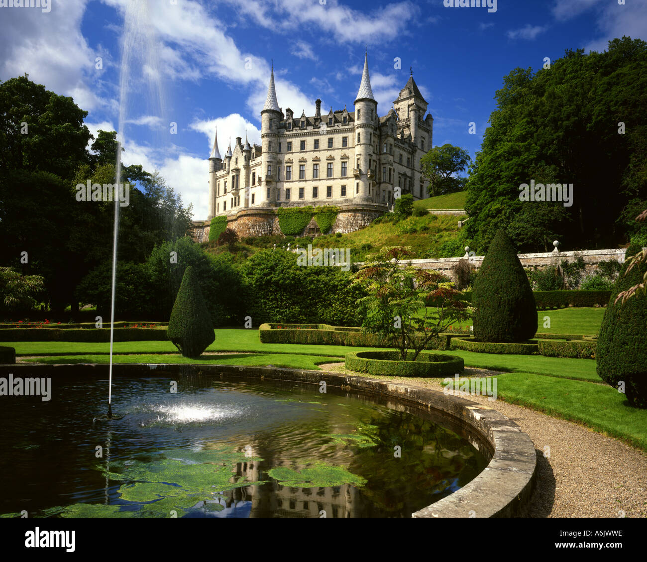 Dunrobin hi-res stock photography and images - Alamy