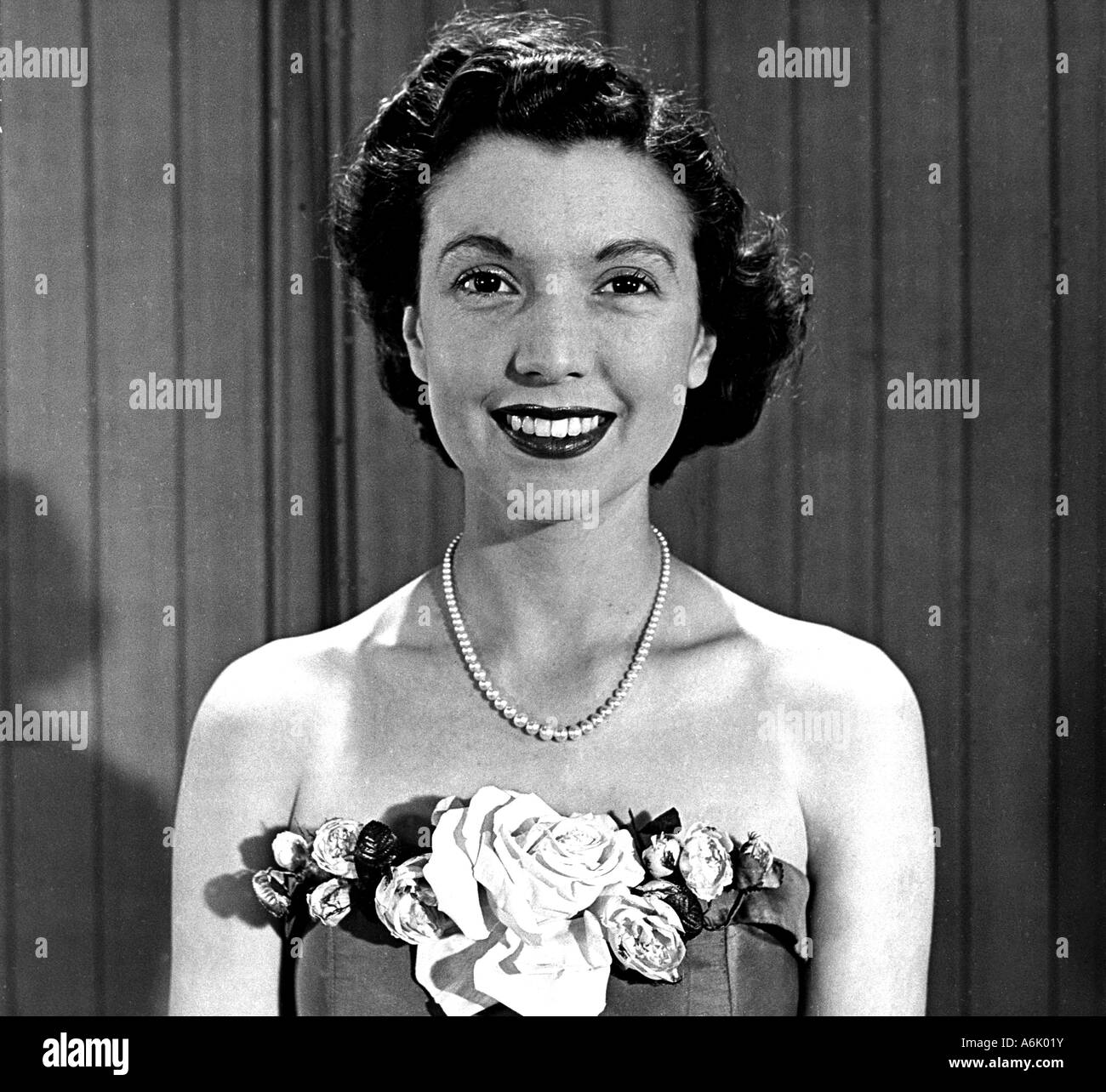 SYLVIA PETERS UK actress who was a continuity announcer for BBC TV ...