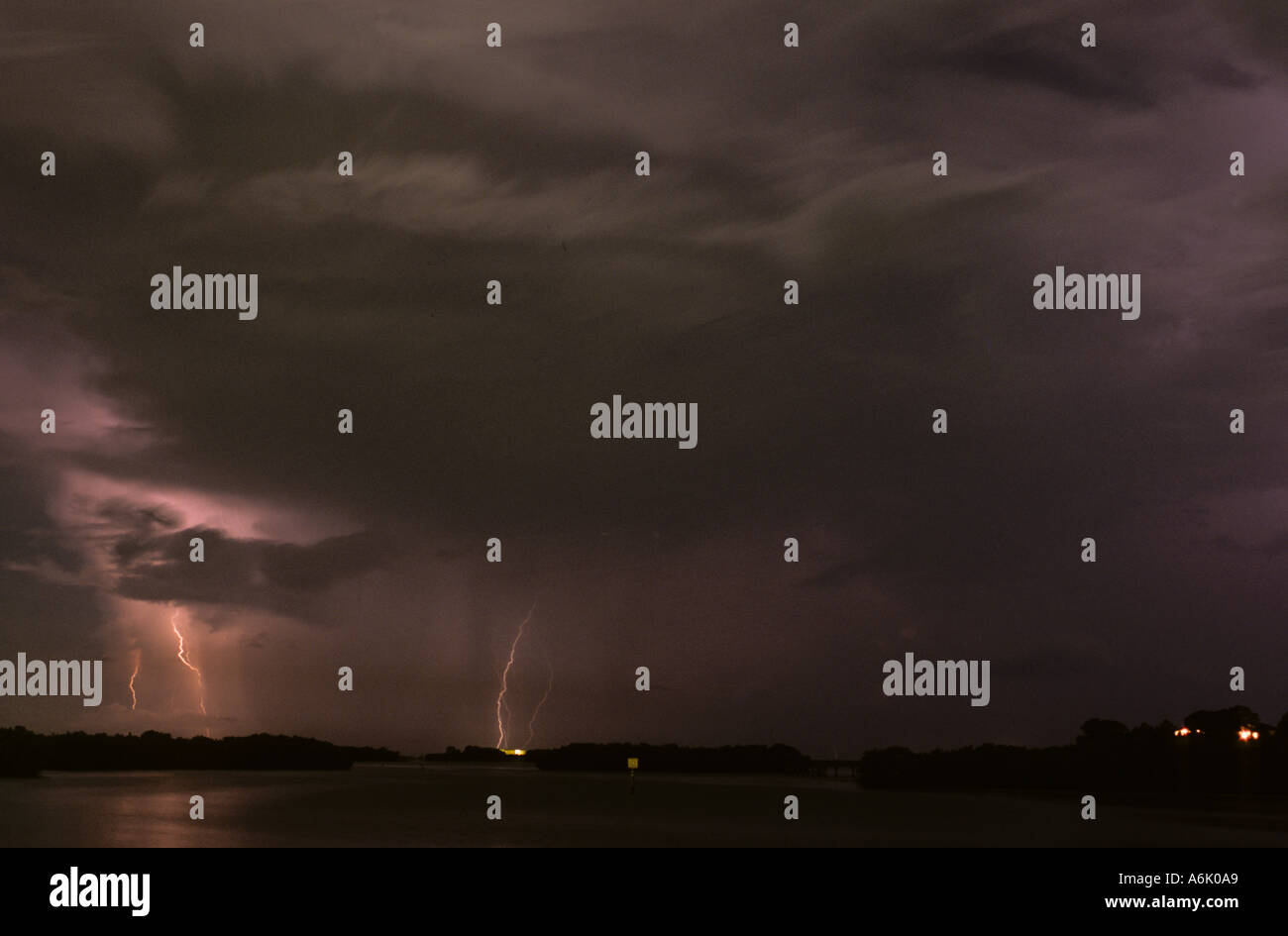 Thunder storm lightning bolt hi-res stock photography and images - Alamy