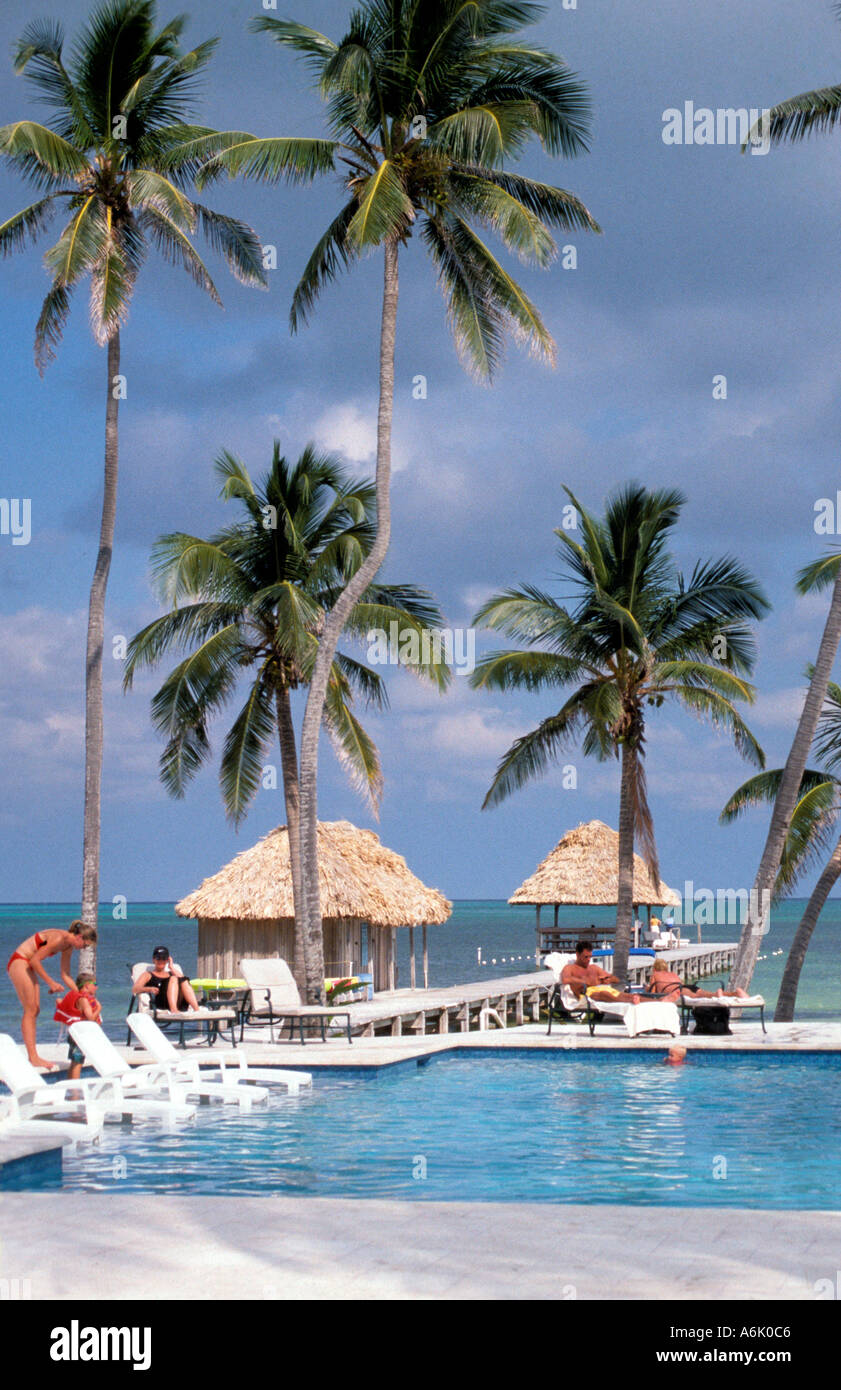Exotic tropical pool setting off the coast of Belize Stock Photo - Alamy