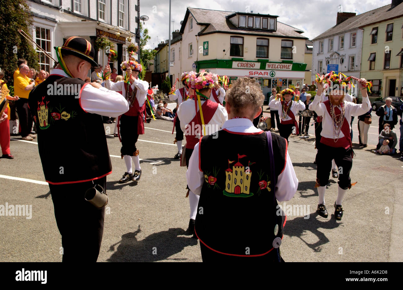 Dancing in traditional welsh costume hi-res stock photography and ...