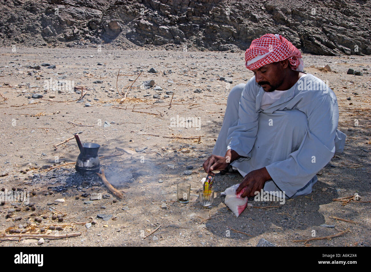 bedouin making tea Wadi el Gemal Stock Photo - Alamy
