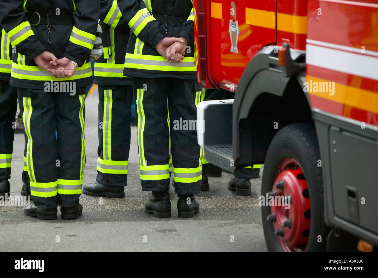 Paris firemen hi-res stock photography and images - Alamy