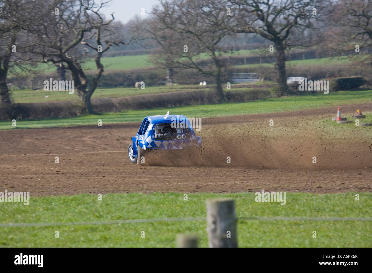 Autograss racing from the north Wales Autograss club, Broughton near ...