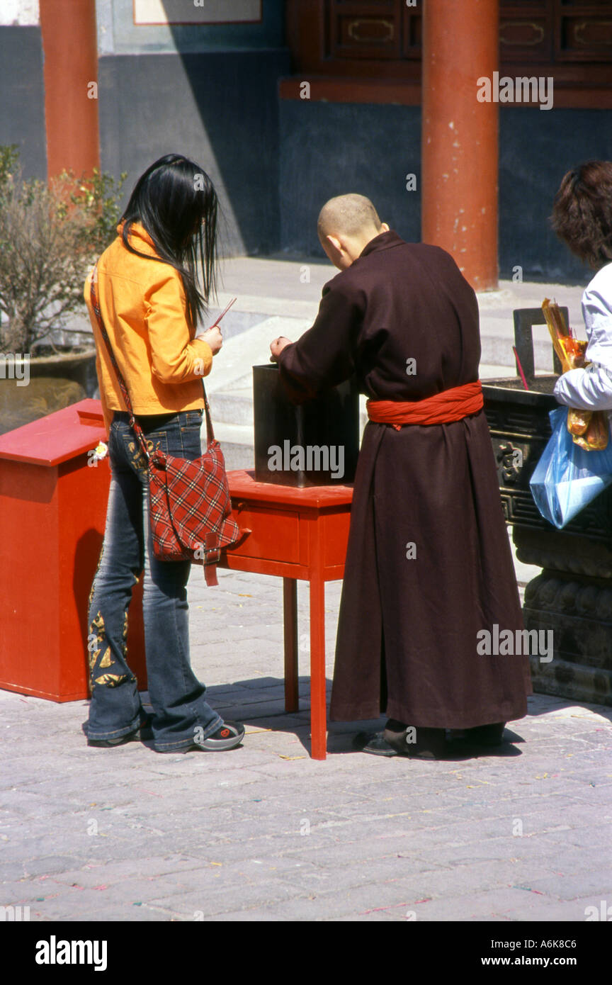 Buddhist monk young chinese woman hi-res stock photography and images ...