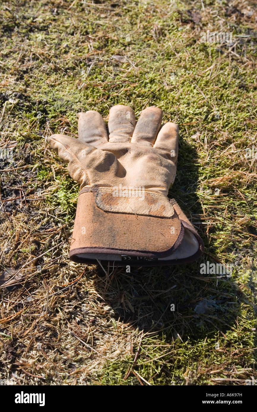 Dropped glove hi-res stock photography and images - Alamy
