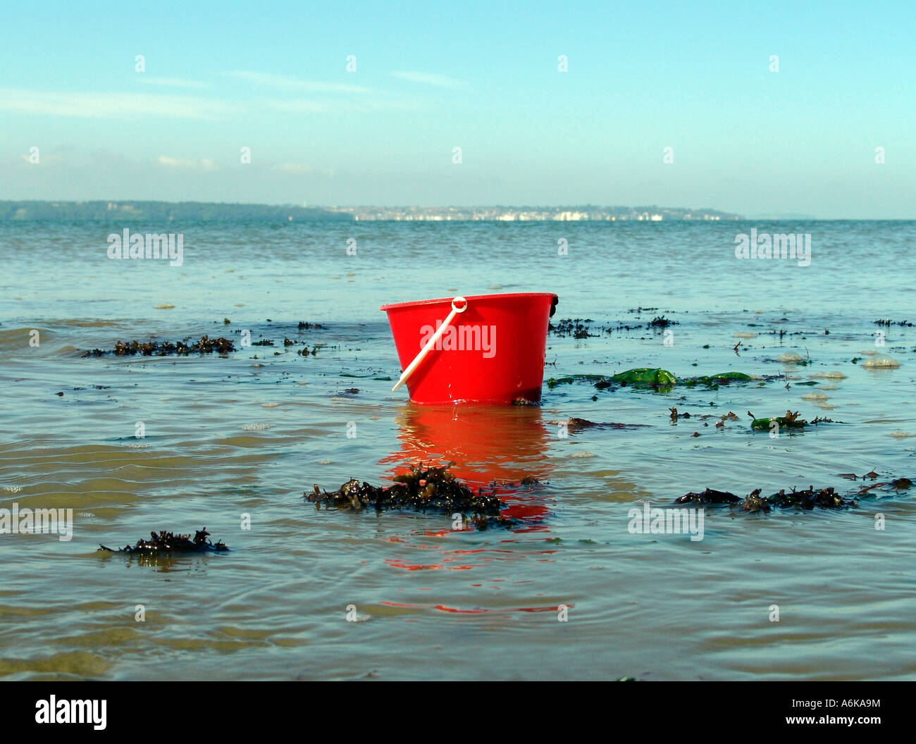 Abandoned beach bucket hi-res stock photography and images - Alamy