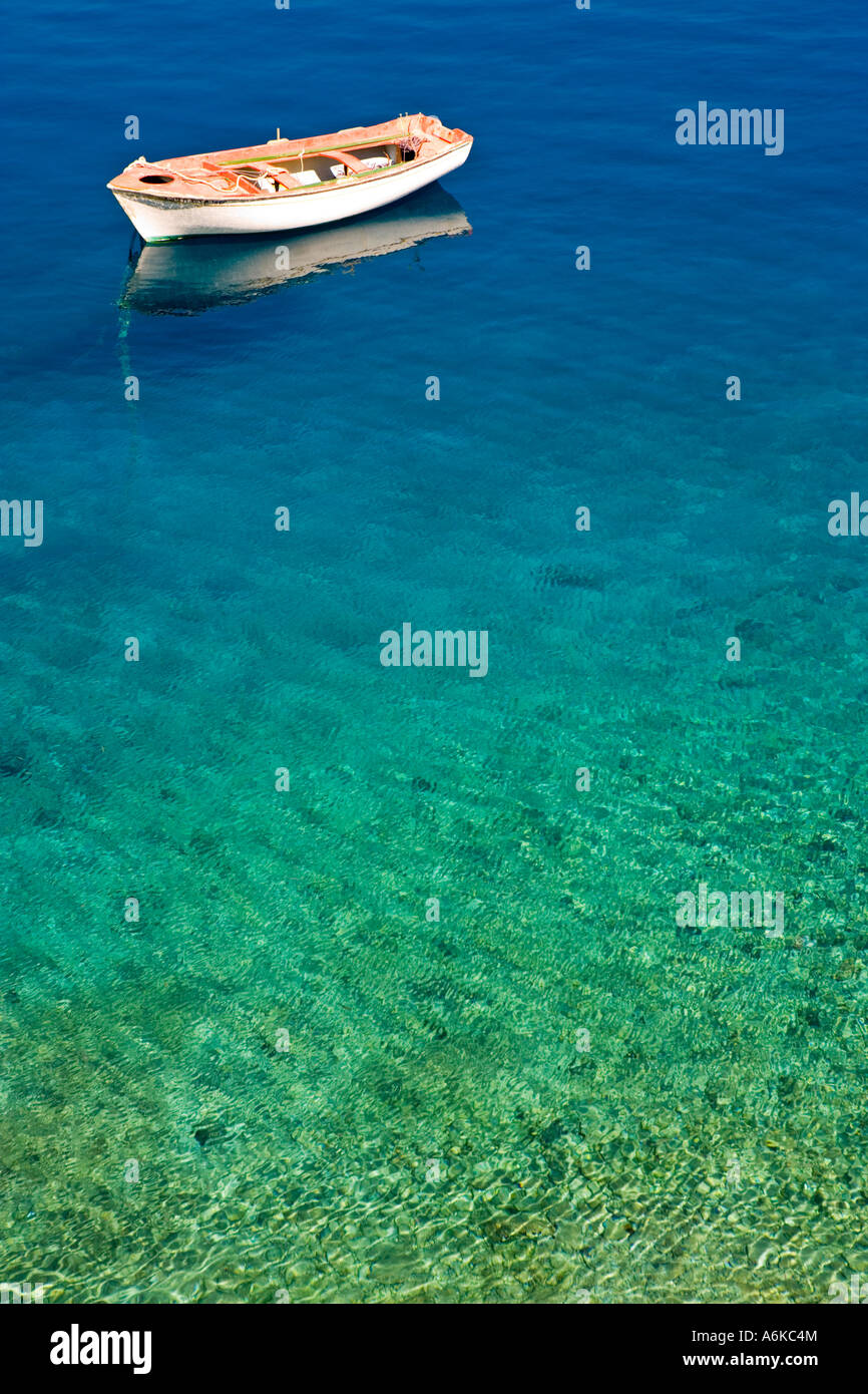 Greek rowing boat hi-res stock photography and images - Alamy