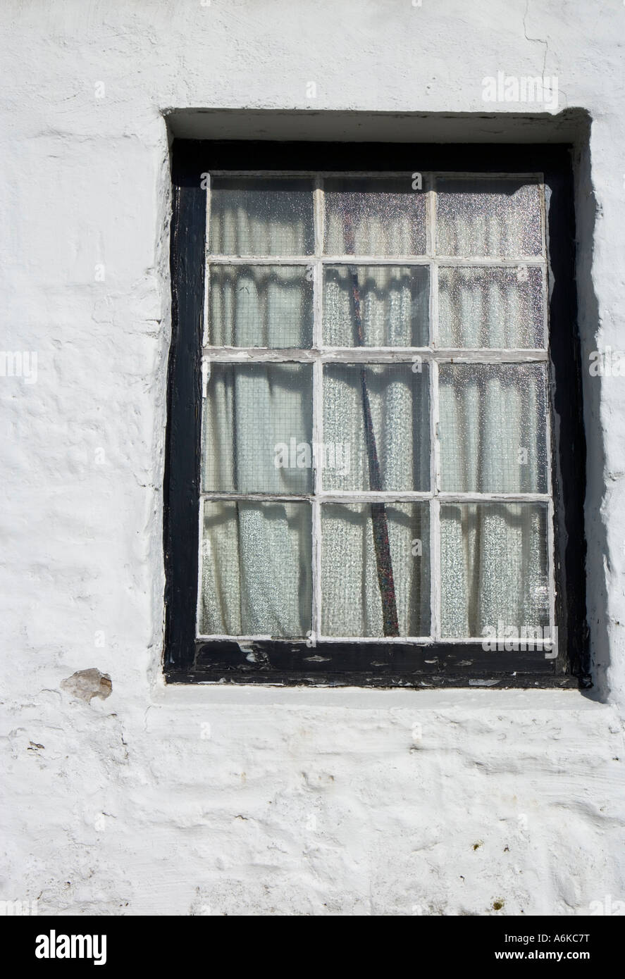 Old cottage window hi-res stock photography and images - Alamy
