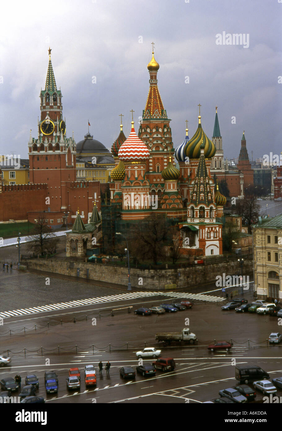 Spasskaya Tower & Cathedral of Saint Basil the Blessed St. Basil's Red ...