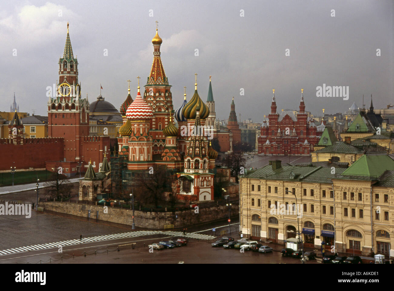 Spasskaya Tower & Cathedral of Saint Basil the Blessed St. Basil's Red ...