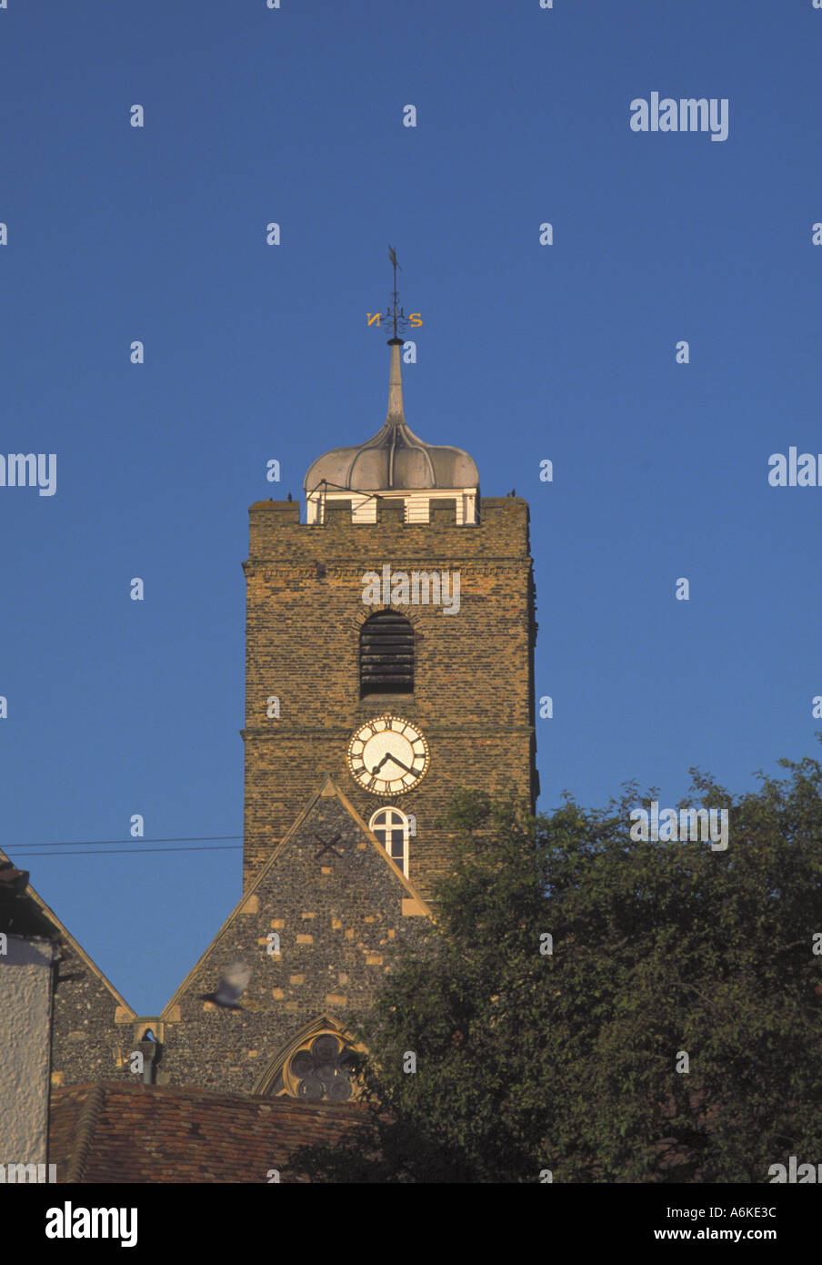 St Peters Church Sandwich Kent England Stock Photo - Alamy