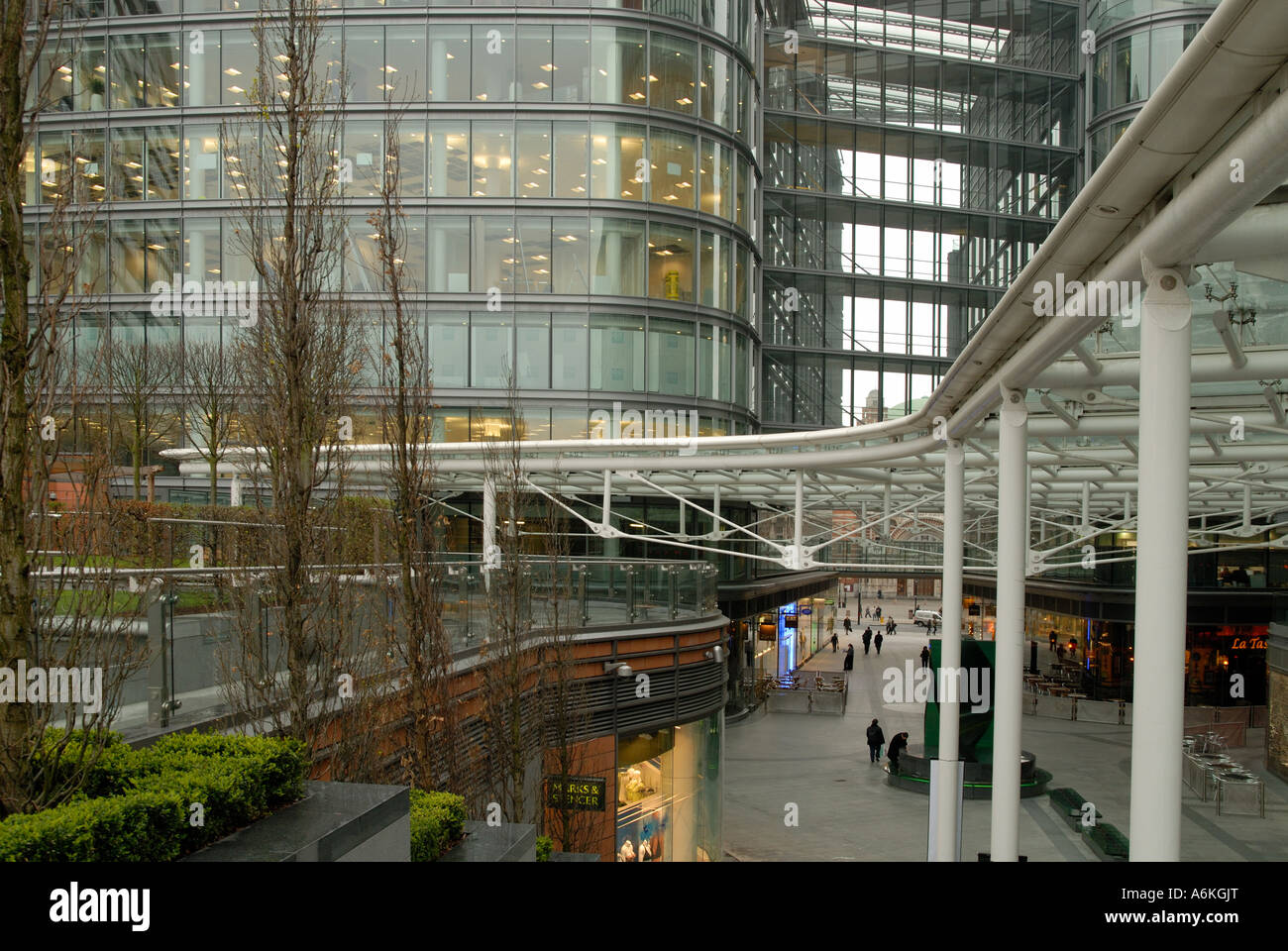 Cardinal place buildings hi-res stock photography and images - Alamy