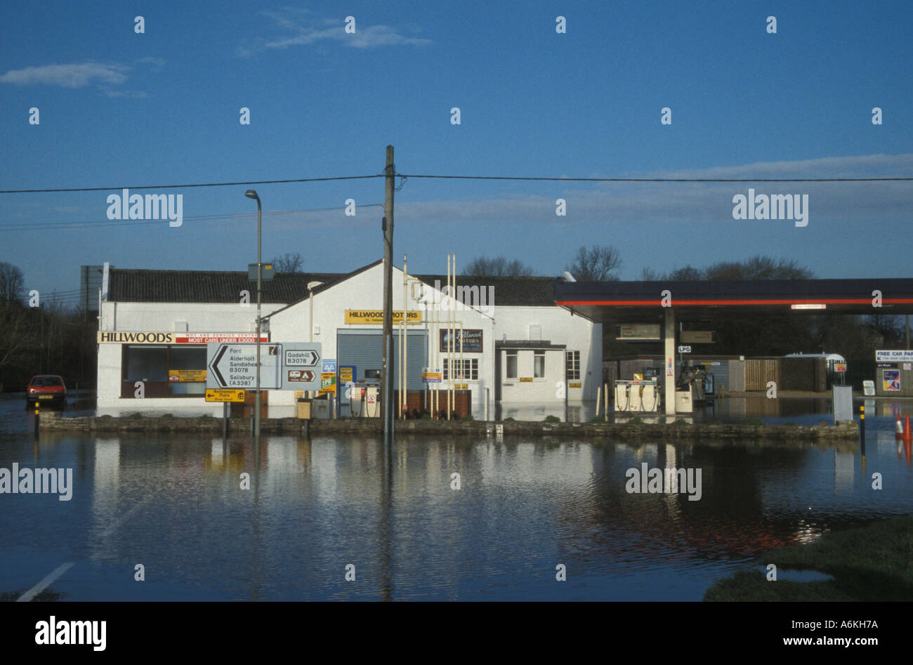 Flooded garage hi-res stock photography and images - Alamy