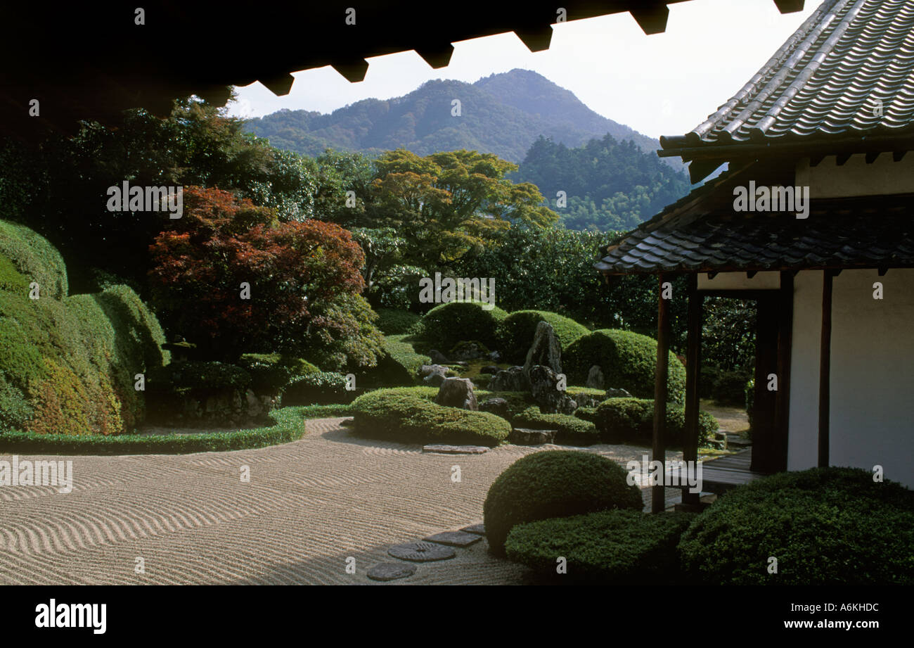 RAIKYUJI ZEN GARDEN blends raked sand landscaping the natures landscape ...