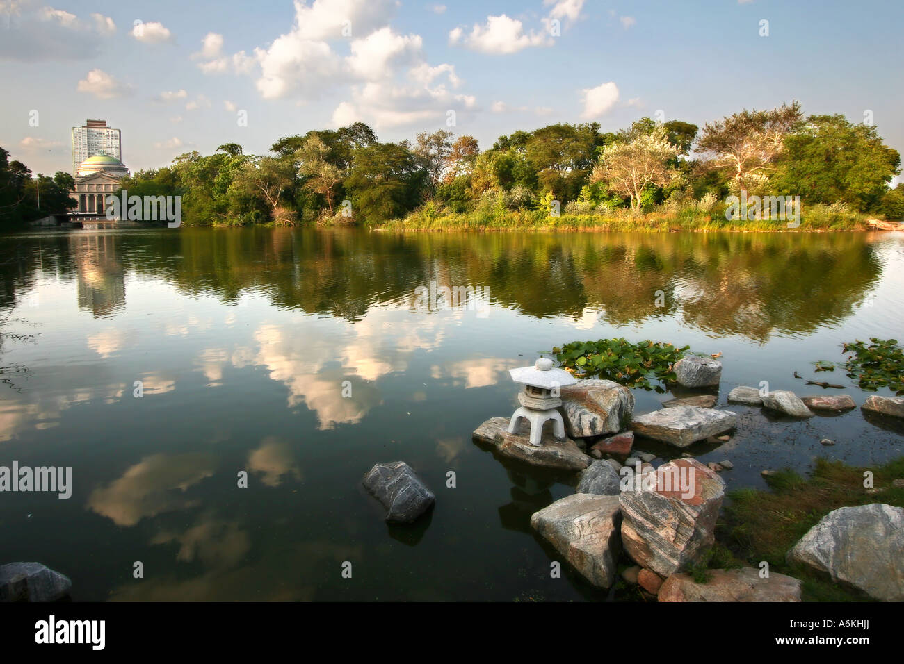 Floating museum chicago hi-res stock photography and images - Alamy