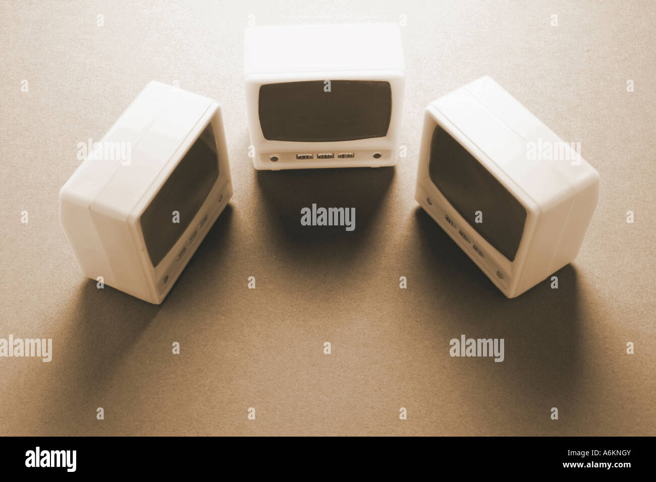 Toy tv hi-res stock photography and images - Alamy