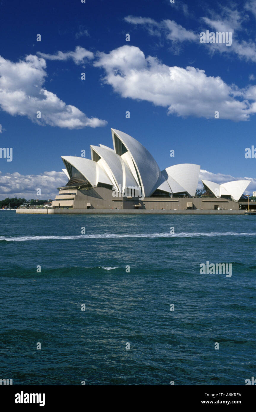 1973 queen sydney opera house hi-res stock photography and images - Alamy