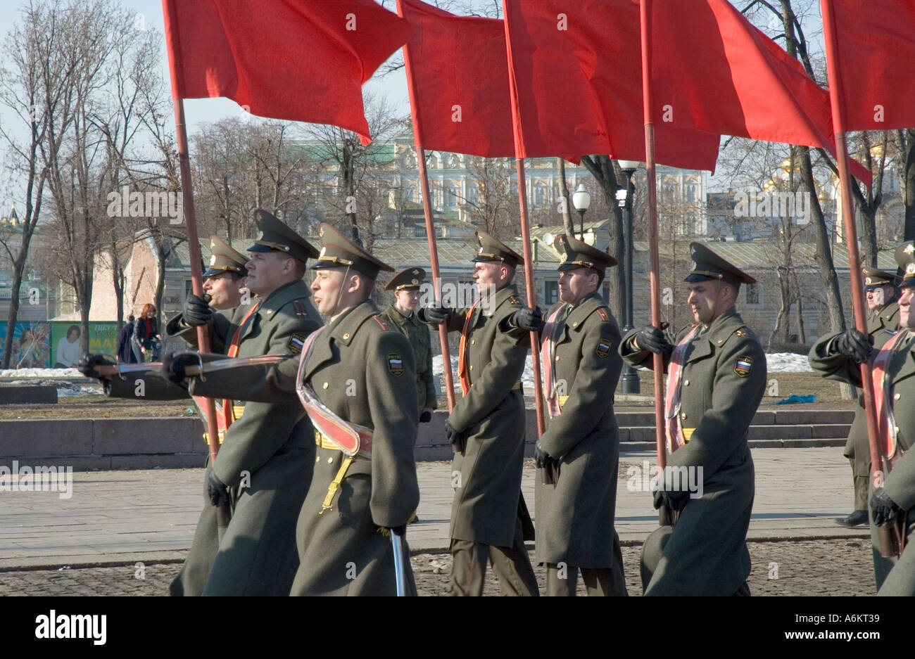 Russian soldiers in Moscow rehearsing for the annual May Day parade ...