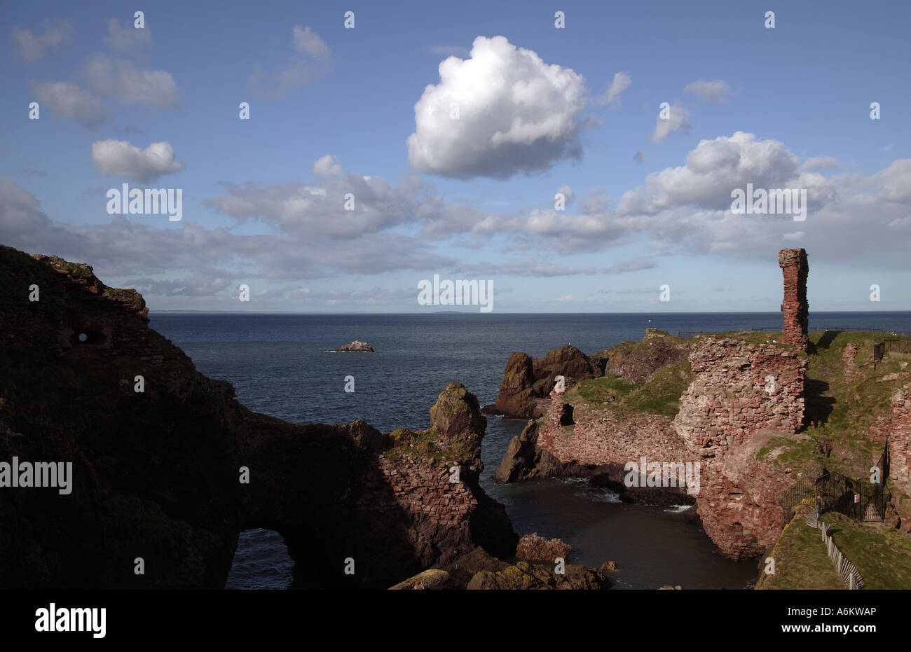 Ruins, Dunbar Castle, East Lothian, Scotland Stock Photo - Alamy