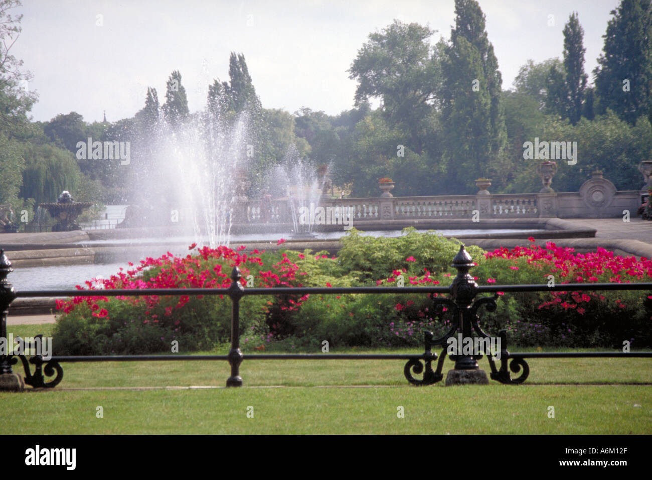 Hyde Park London England Garden Stock Photo - Alamy