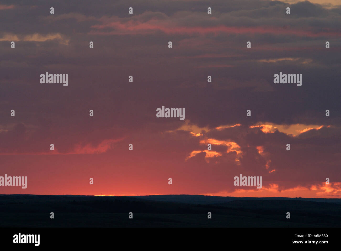 Gorgeous prairie sunset in scenic Saskatchewan in Western Canada Stock ...