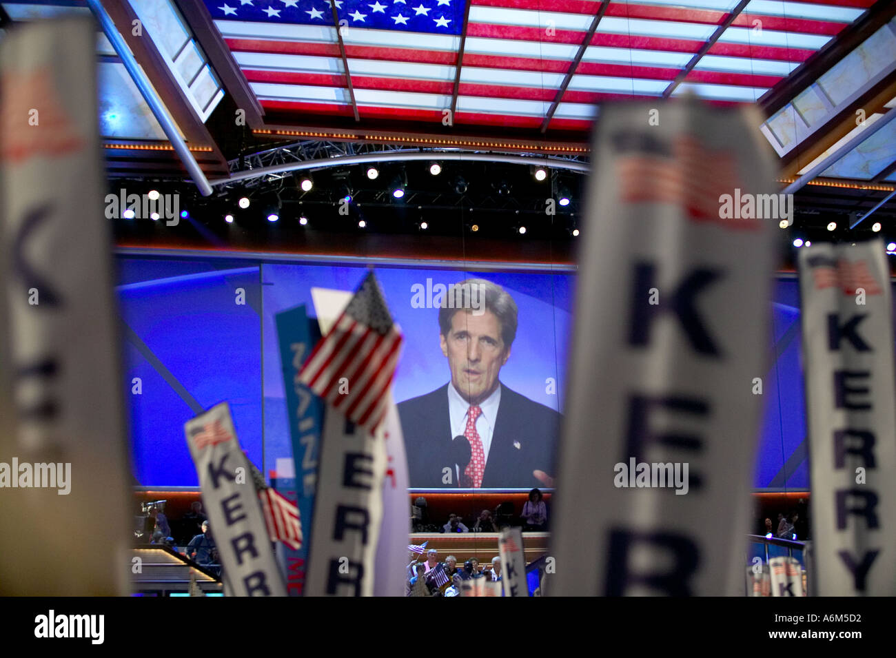 2004 Democratic Convention at the Boston Fleet Center as John Kerry ...