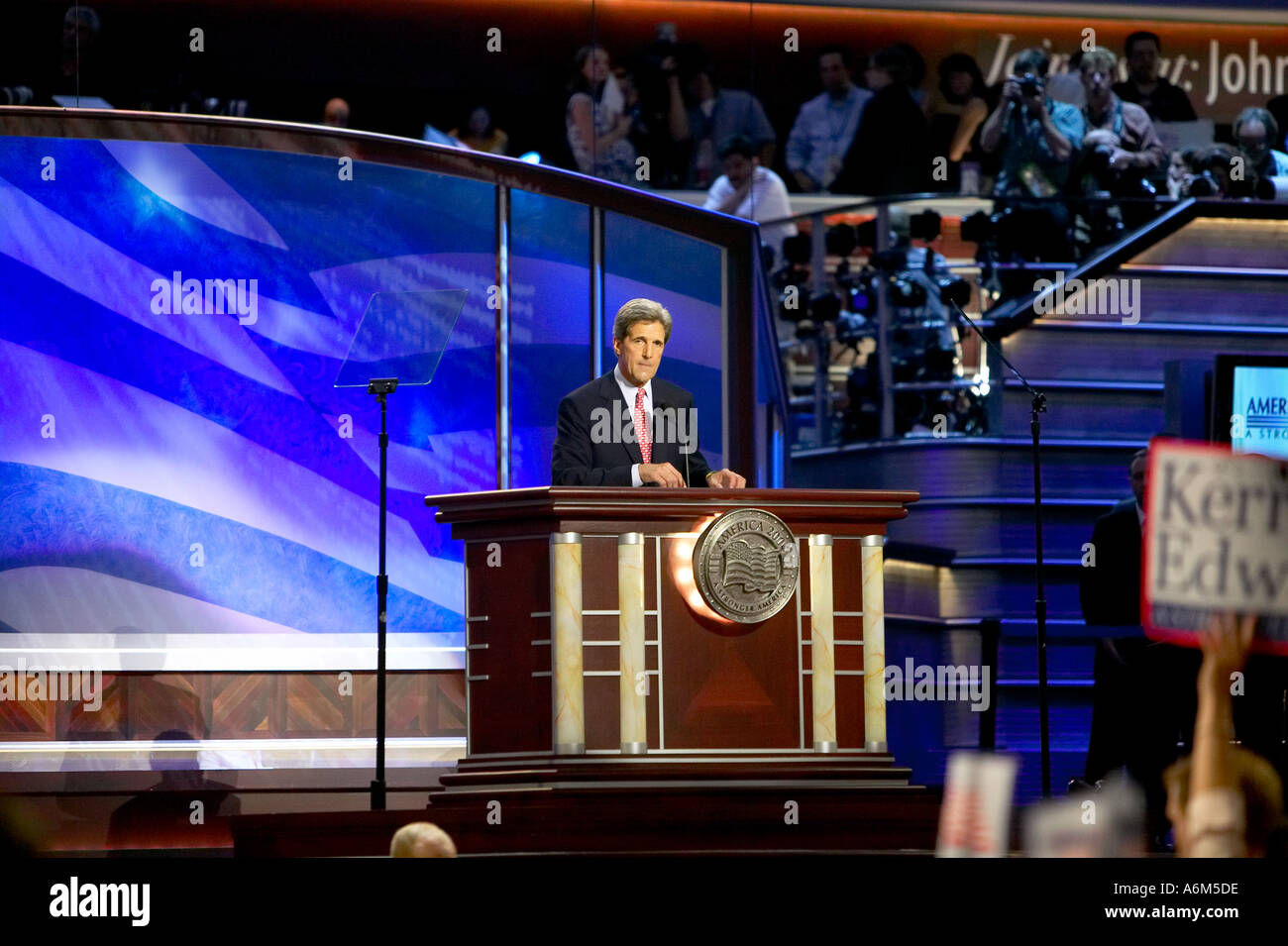 2004 Democratic Convention at the Boston Fleet Center as John Kerry ...