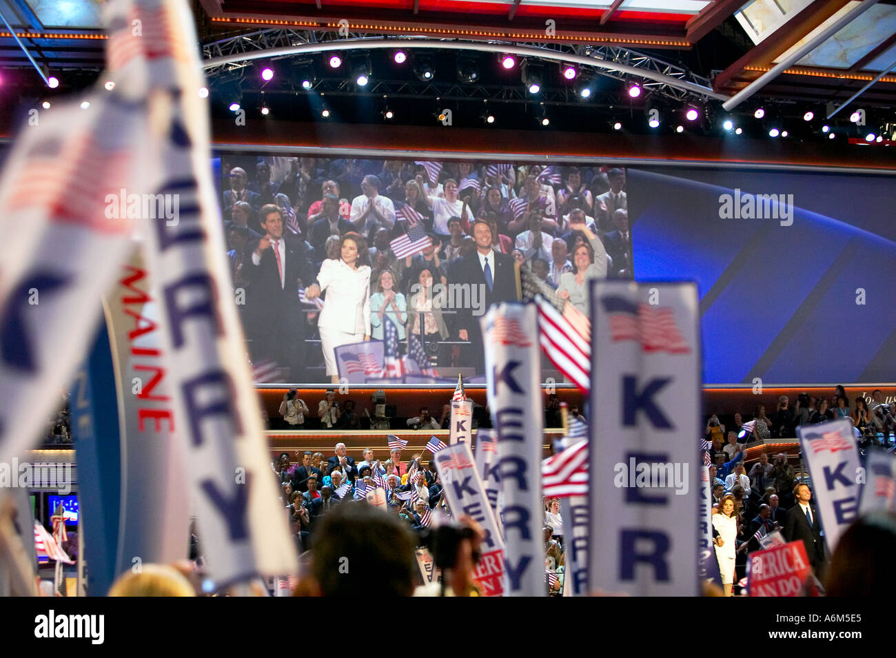 2004 Democratic Convention at the Boston Fleet Center as John Kerry ...