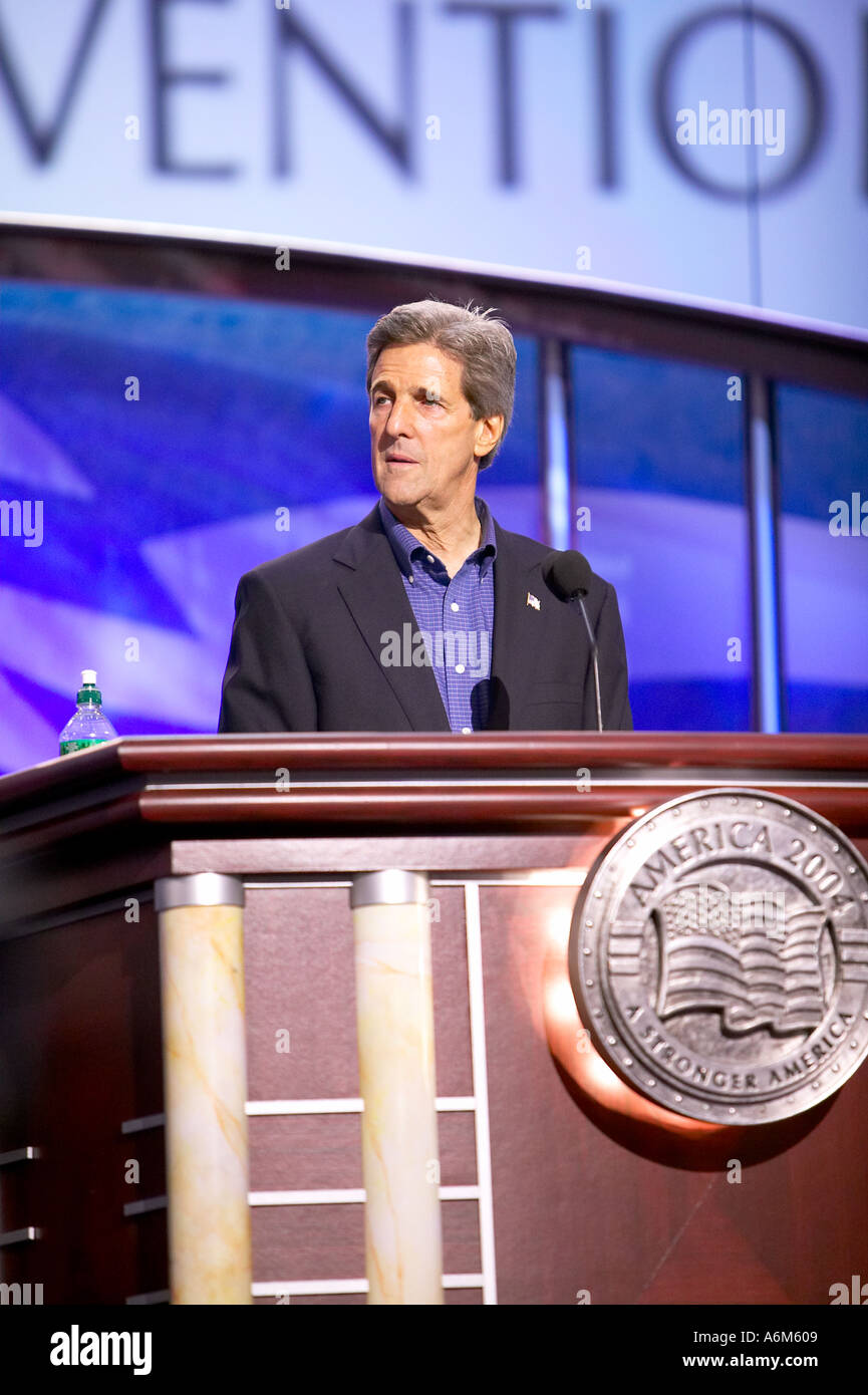 Kerry campaign politician hi-res stock photography and images - Alamy