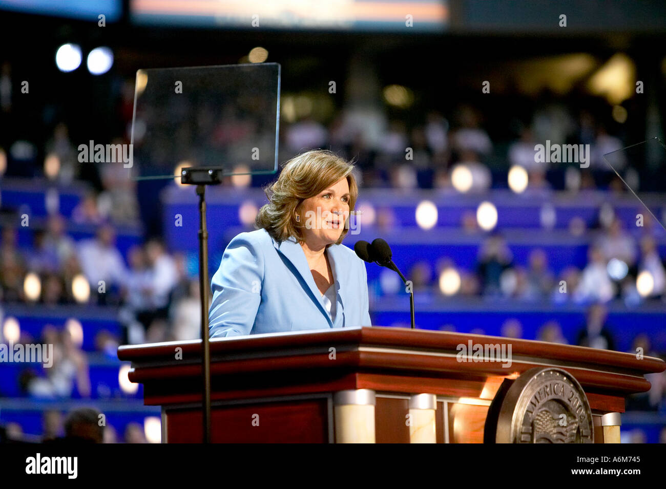 2004 Democratic Convention at the Boston Fleet Center Elizabeth Edwards ...