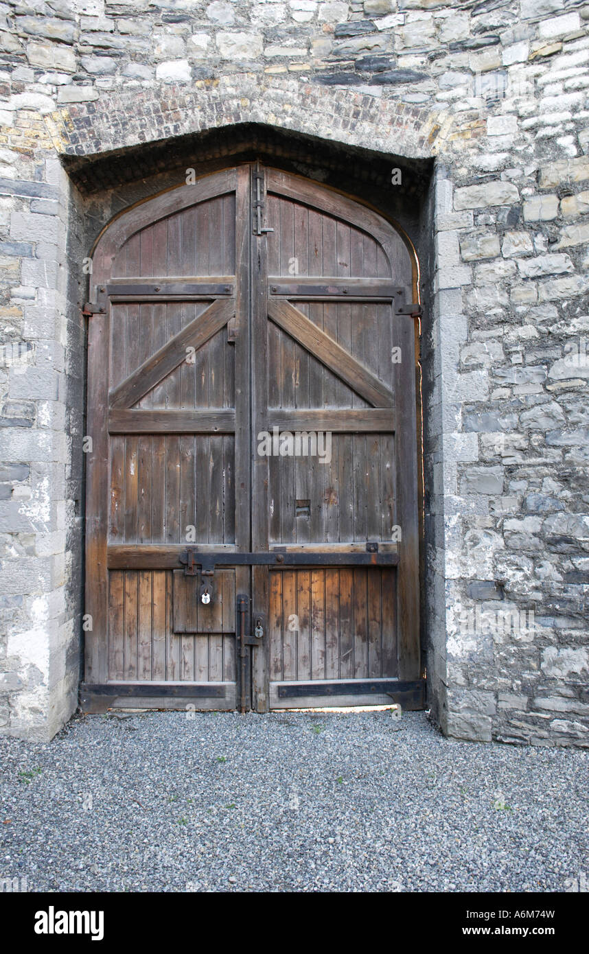 The gate to the ouside from the courtyard of Kilmainham Gaol Historical ...