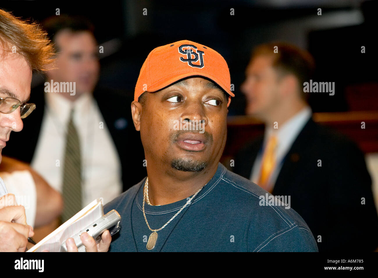 Chuck d rapper hi-res stock photography and images - Alamy