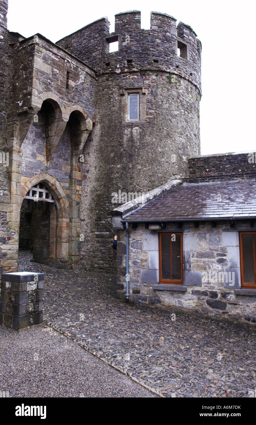 Portcullis gate hi-res stock photography and images - Alamy