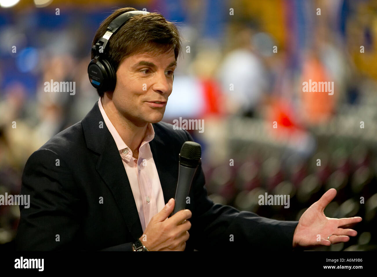 2004 Democratic Convention at the Boston Fleet Center George ...