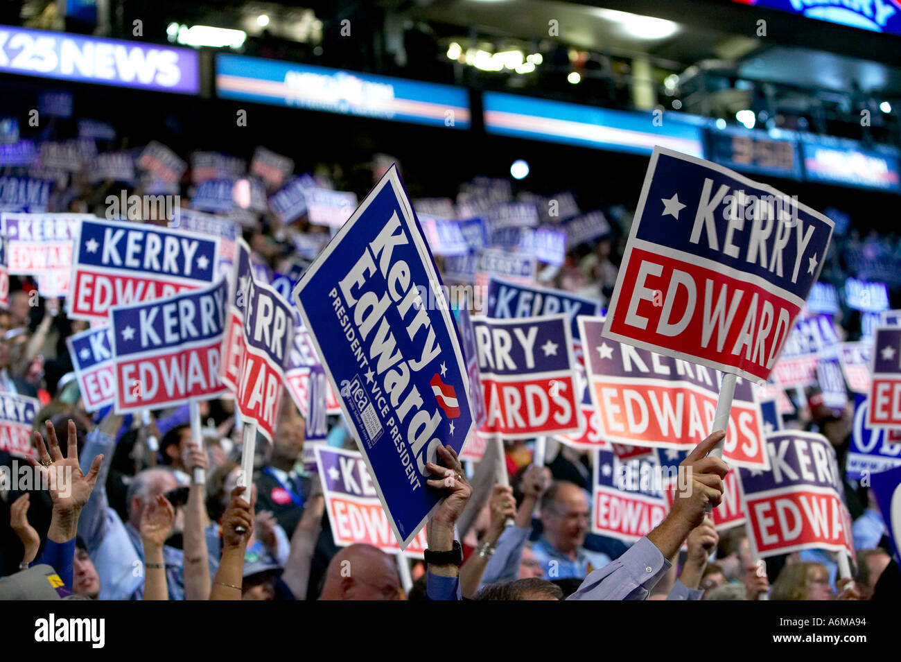 2004 campaign sign hi-res stock photography and images - Alamy