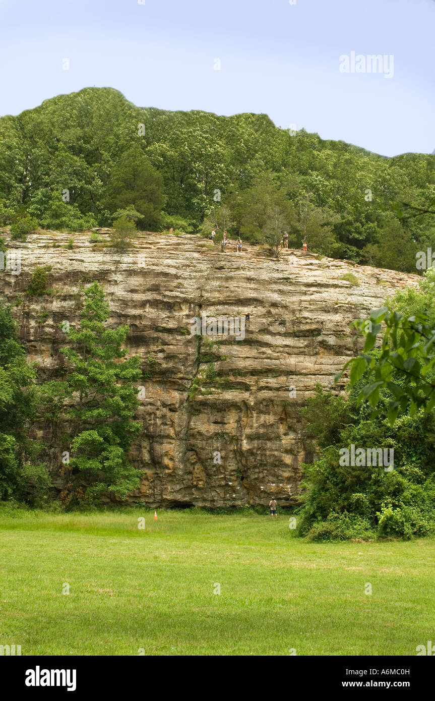 Sandstone bluffs in giant city hi-res stock photography and images - Alamy