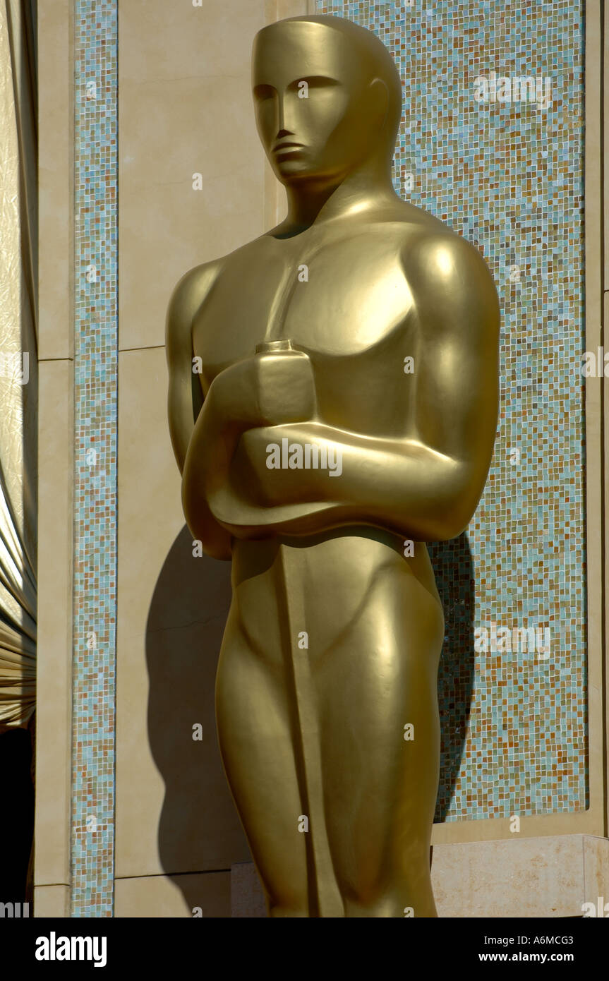 Giant Oscar statue at the entrance of the Kodak Theater red carpet ...