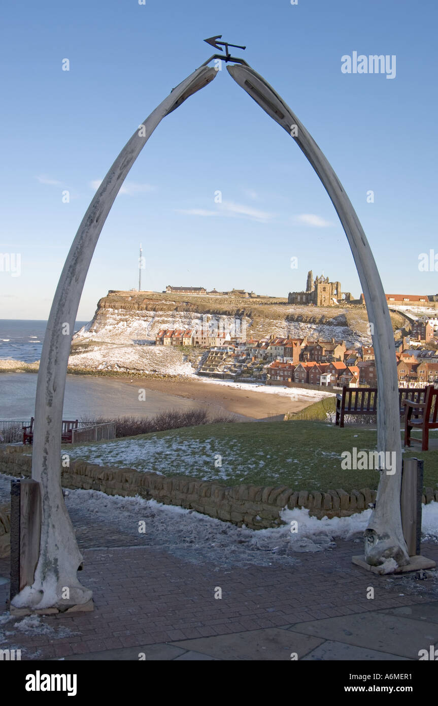 Whitby west cliff whale bones hi-res stock photography and images - Alamy